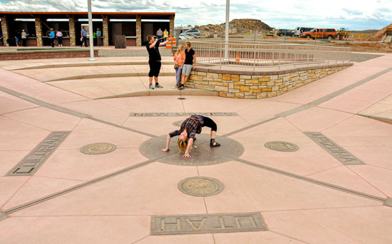 Four Corners Monument Navajo Tribal Park – Discover Navajo
